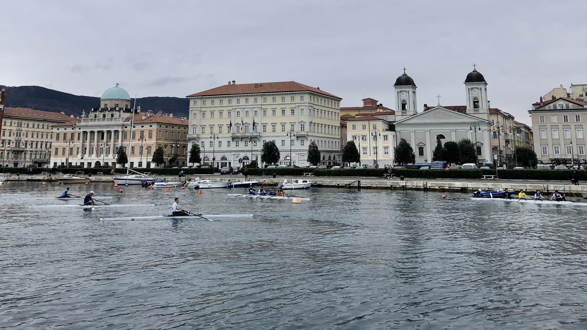 Triestini Take Advantage of Short Break in Rain - InTrieste