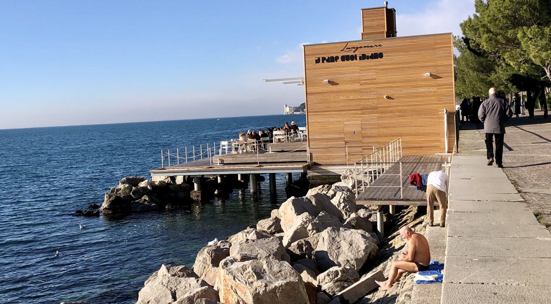 Triestini Head to Barcola As Temperatures Hit Spring High - InTrieste