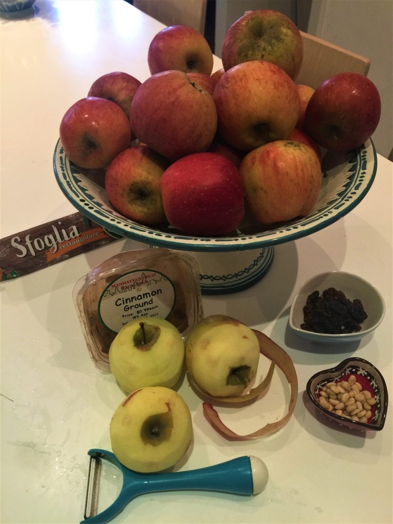 Apple Strudel: Quick and Easy Recipe for a Popular Triestine Dessert ...