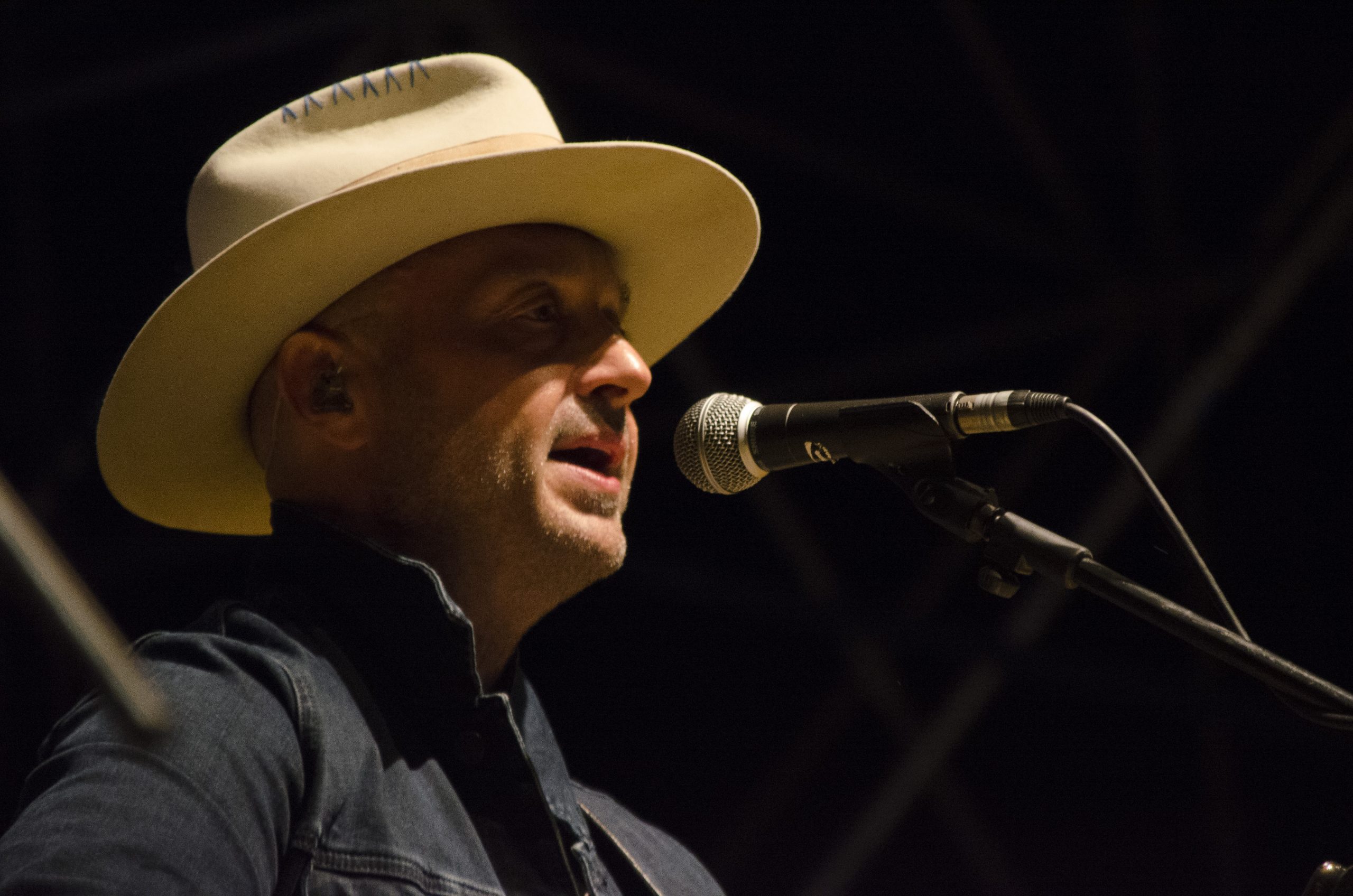 Some Like it Hot: Joe Bastianich Pays Tribute to Springsteen at ...