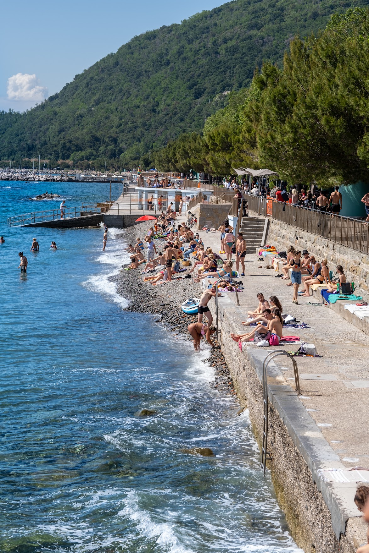 Many Came Out To Enjoy Barcola Beach This Weekend - InTrieste