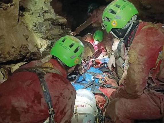 Trieste Cavers Lead Mission to Rescue Trapped Explorer in Bueno Fonteno ...